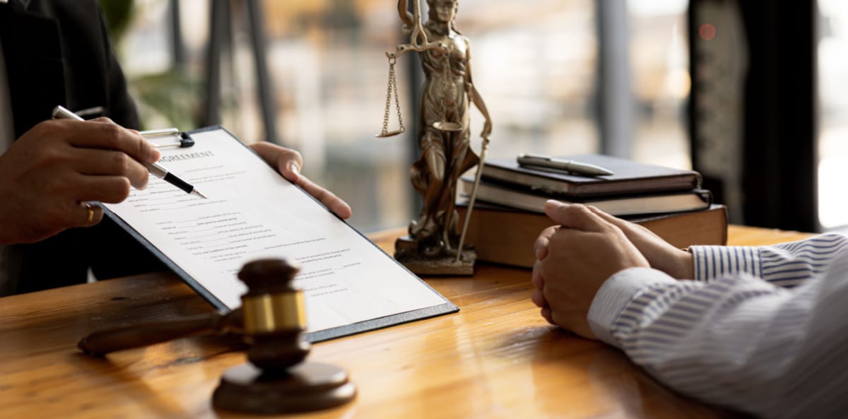 What are the main signs of embezzlement? - Trustpair